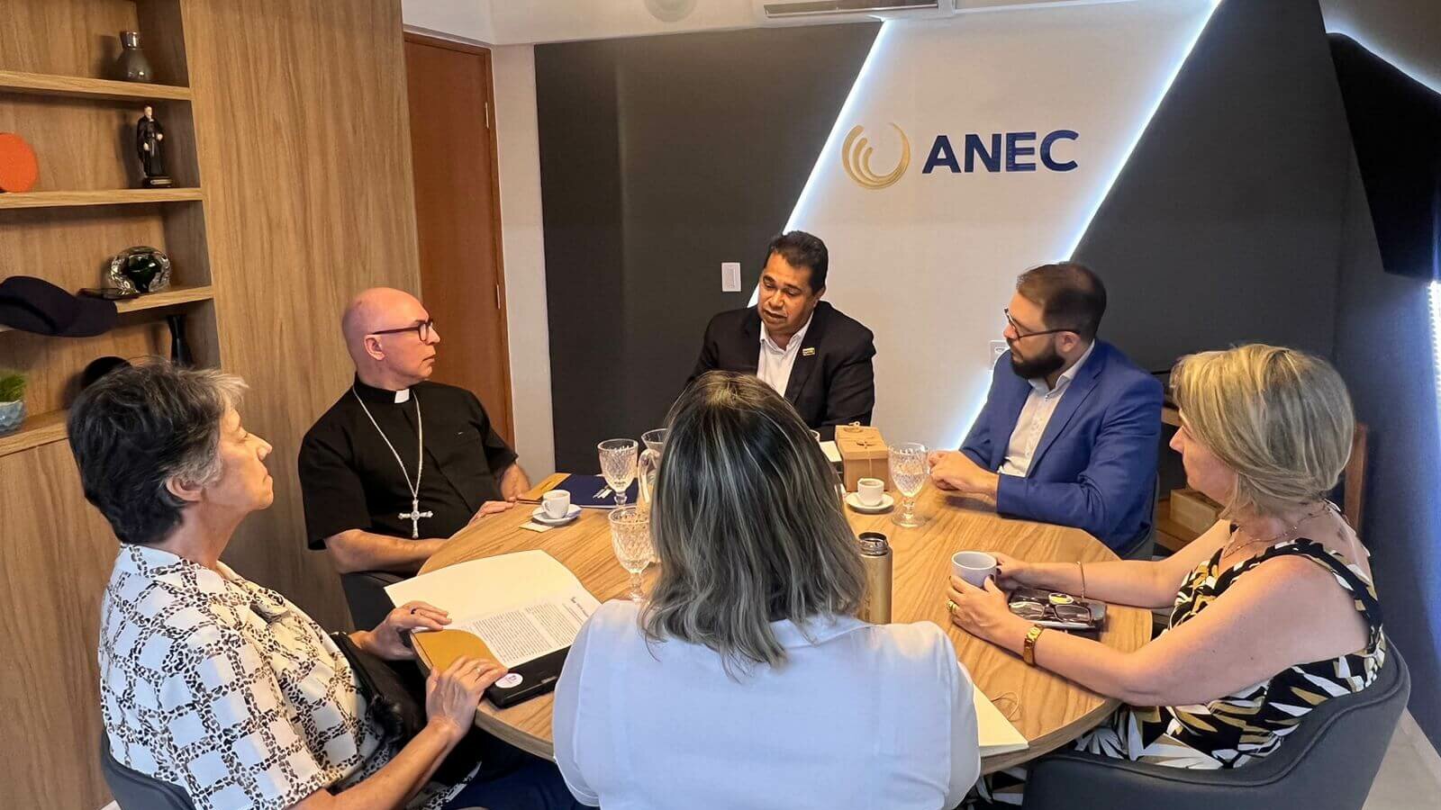 ANEC e CNBB se reúnem para discutir demandas importantes para as ...